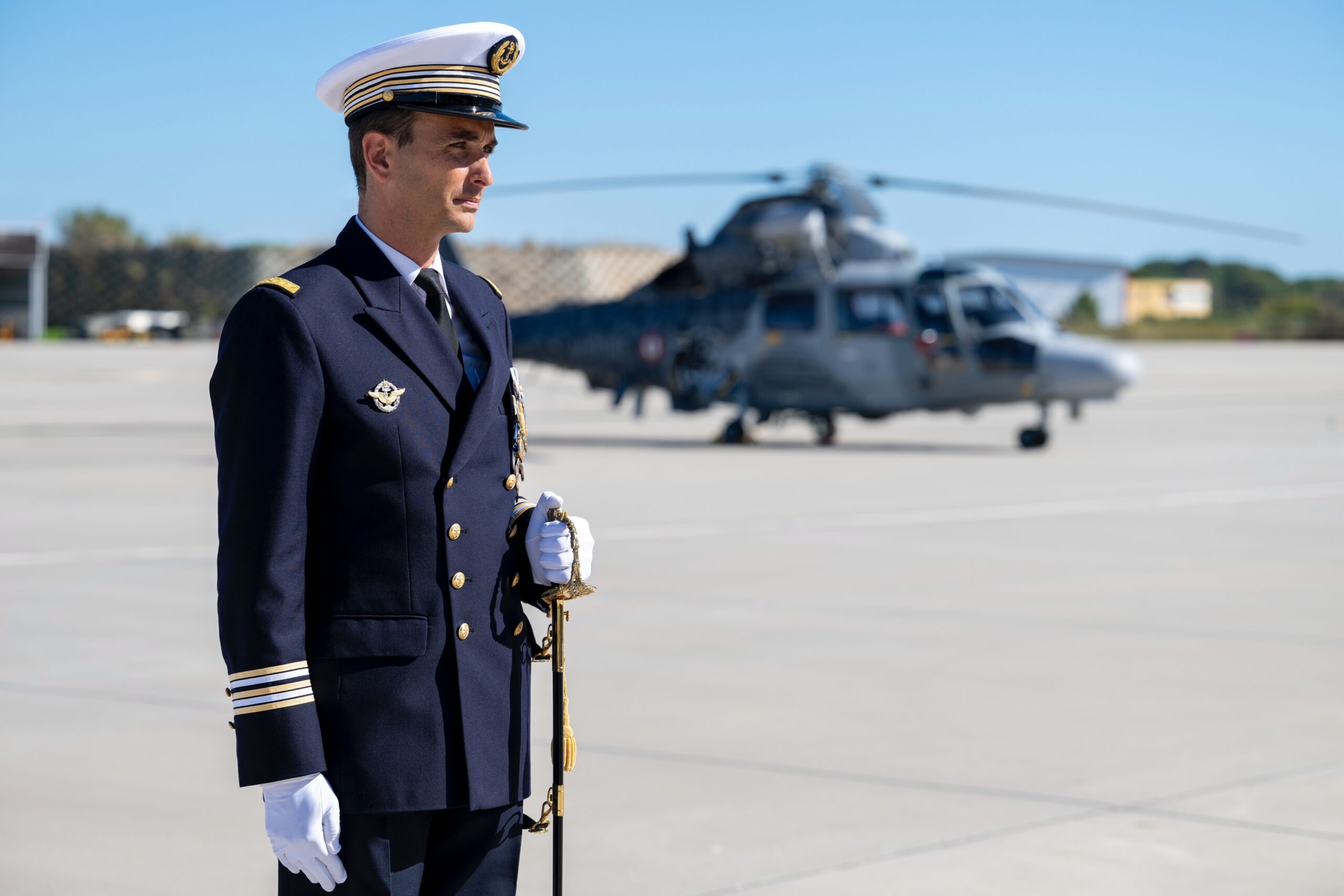 Rencontre avec le capitaine de frégate Arnaud Ferrandi, Commandant de ...